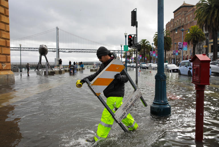 Heavy rain, king tides flood parts of San Francisco, Bay Area