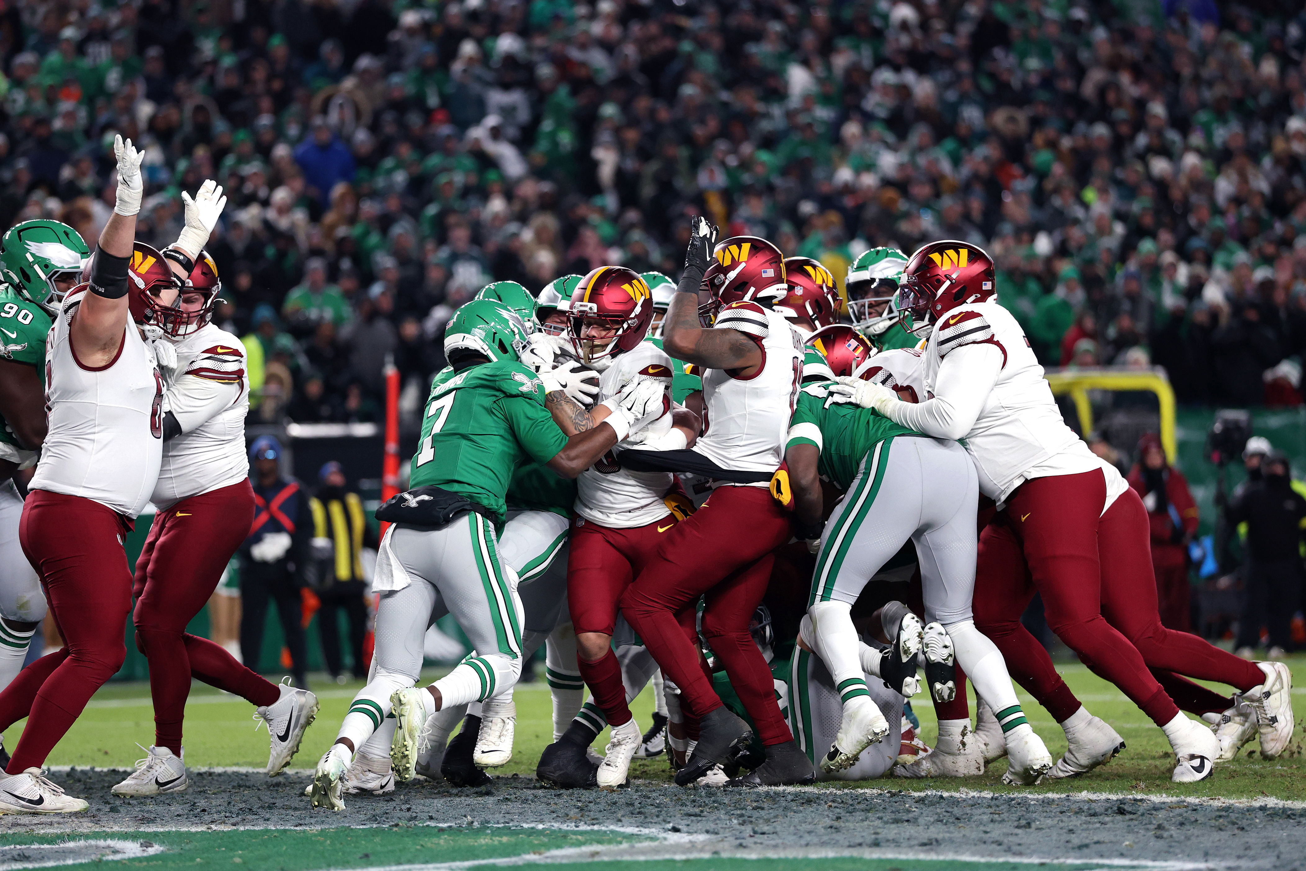 Eagles vs. Commanders: Third quarter score updates