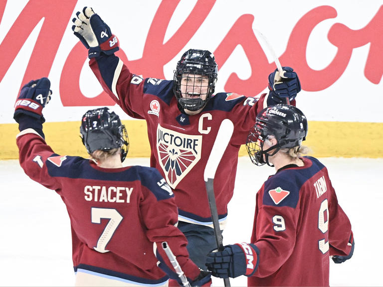 Marie-Philip Poulin scores twice, Victoire snap skid with 3-2 OT win ...