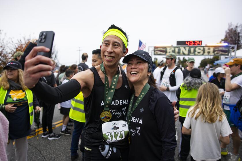Photos: Altadena Forever Run