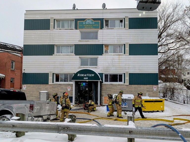 Ottawa fire crews called to St. Patrick Street apartment building