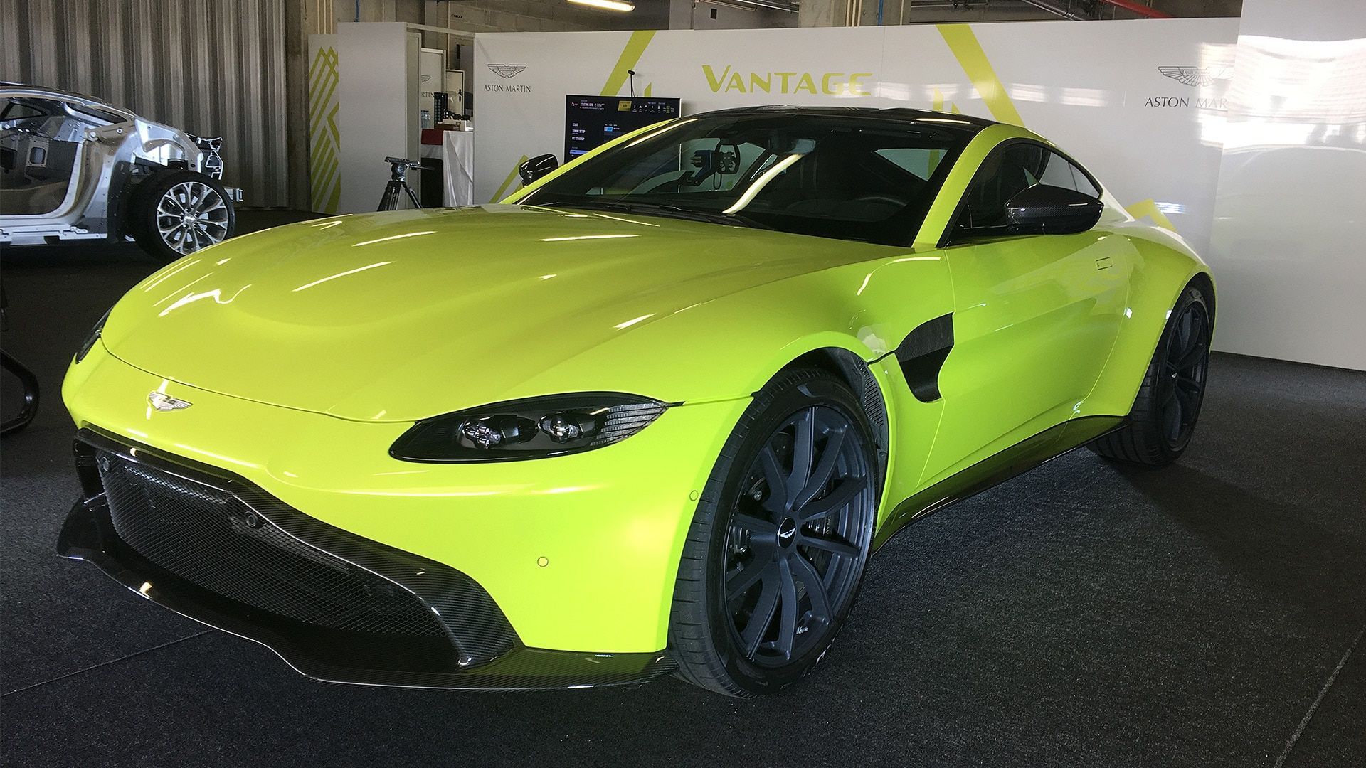 Vorschau: JP checkt Aston Martin Vantage (Folge 440)