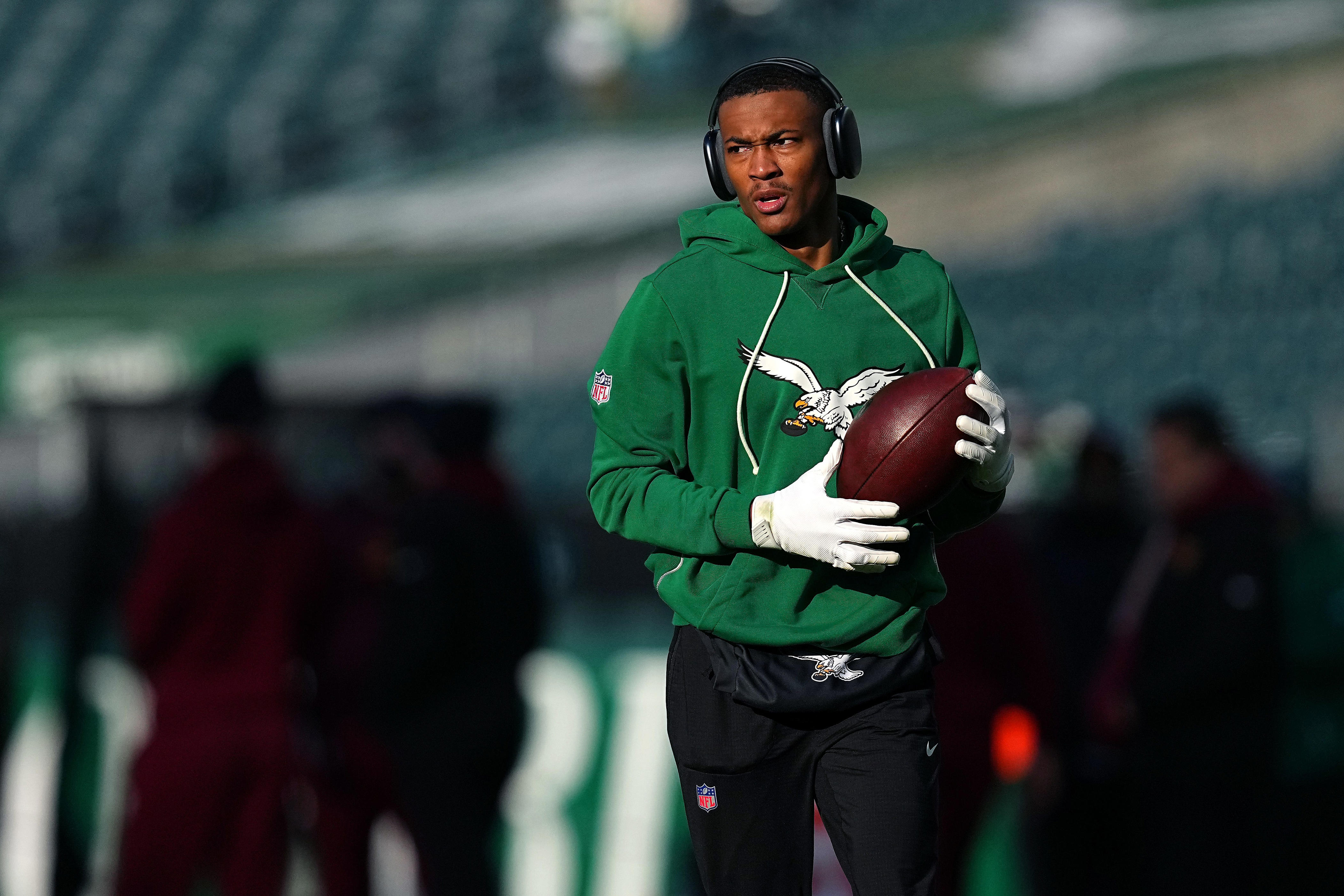 Eagles DeVonta Smith joins 1,000-yard club, then gets a direct order
