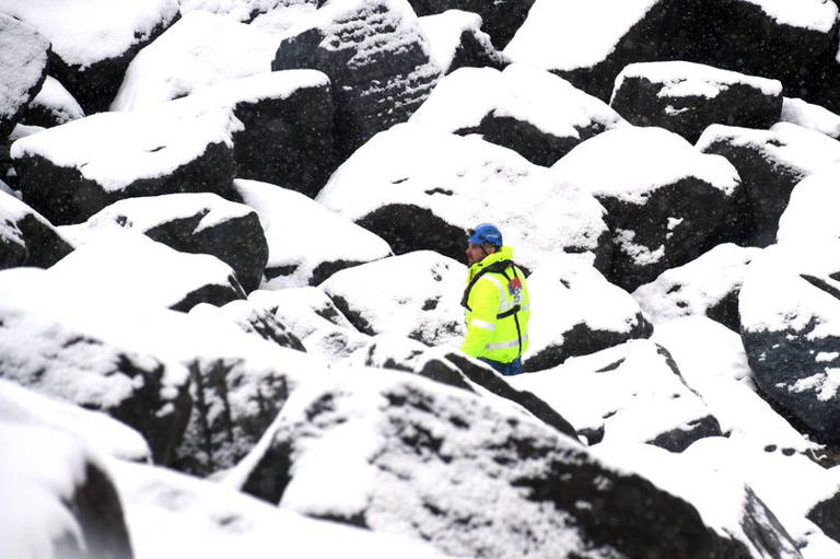 Withernsea triple 'rogue wave' tragedy as mum was 'inches away' from ...