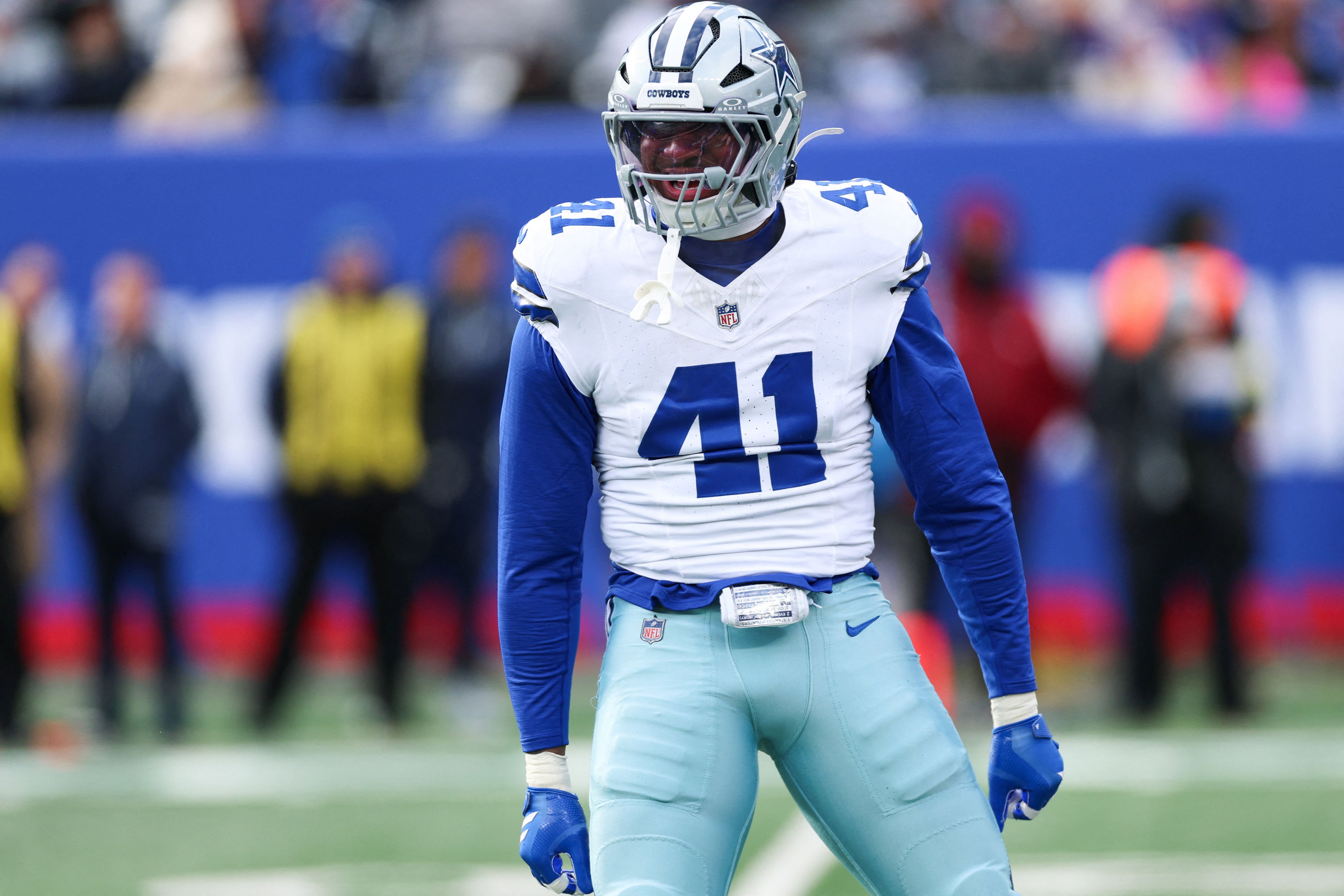 Cowboys DE Donovan Ezeiruaku ejected from loss to Giants early after ...