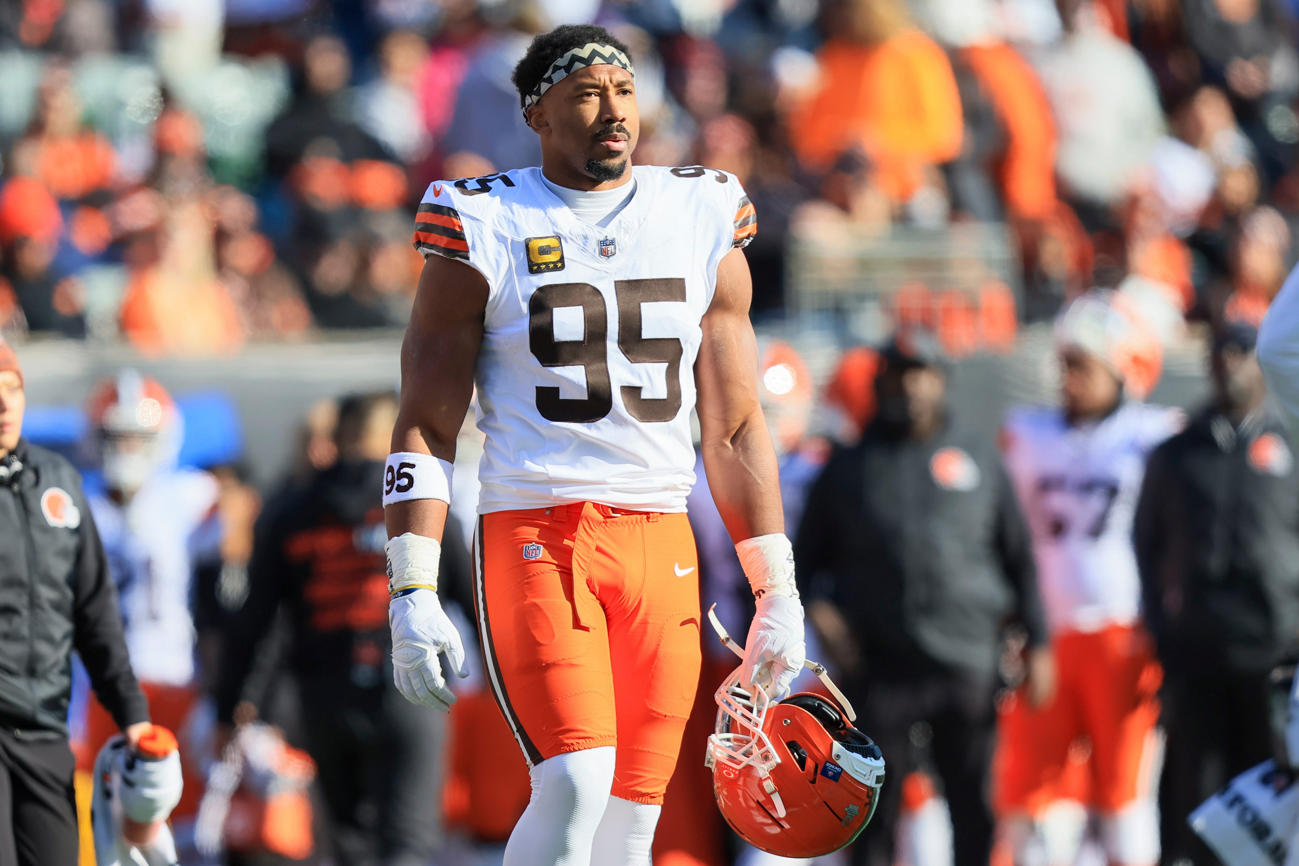 Myles Garrett breaks NFL sack record, surpasses Steelers' TJ Watt