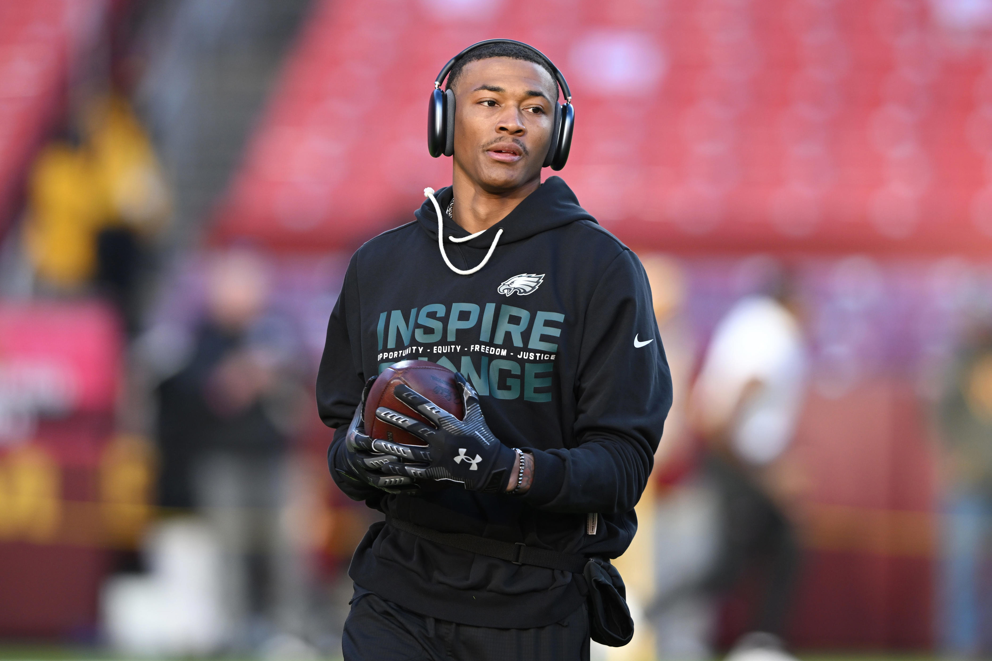 DeVonta Smith continues to etch his name among other Eagles legends