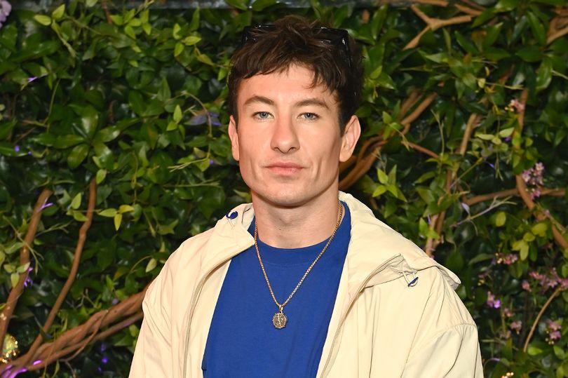 Irish actor Barry Keoghan is unrecognizable in Dublin with drastic ...