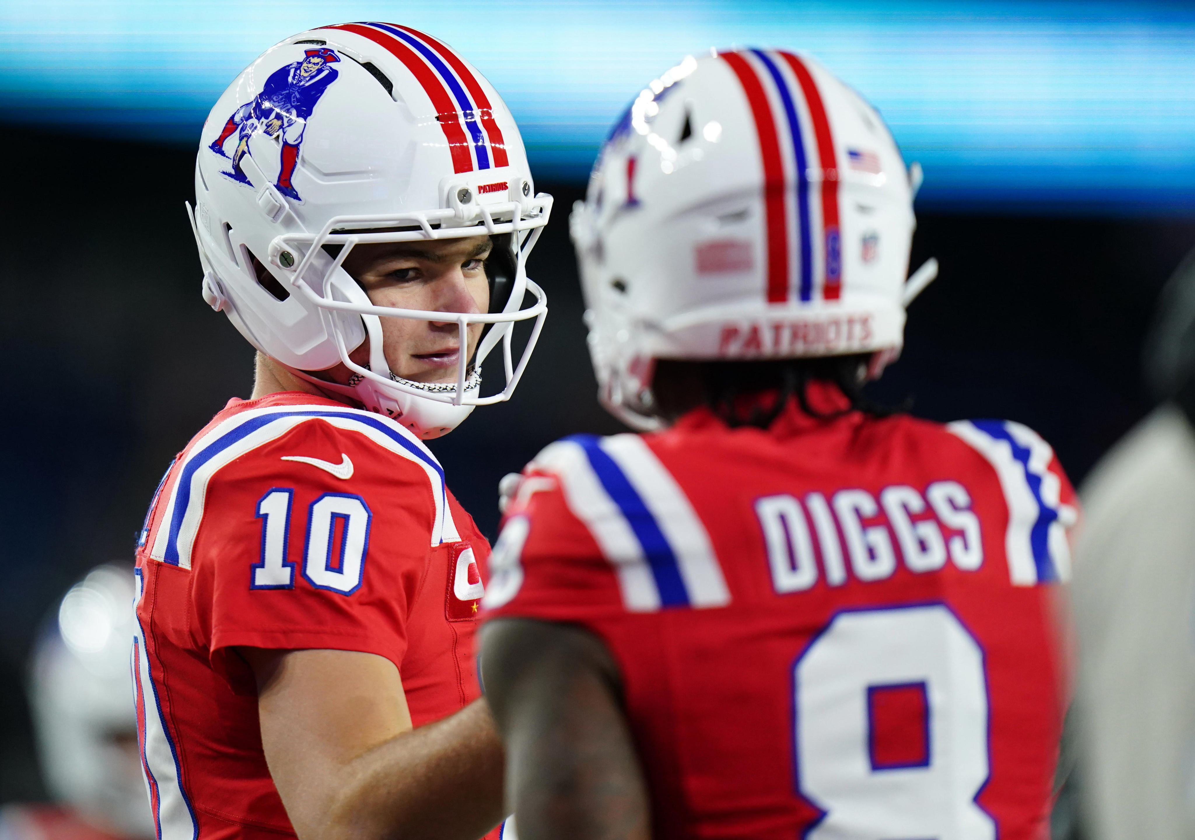 Stefon Diggs reaches 1,000-yard milestone and cashes a big bonus