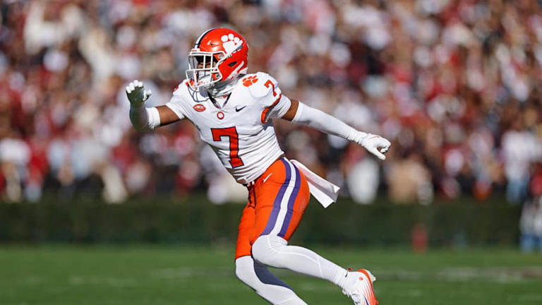 Khalil Barnes wastes no time committing to SEC powerhouse after bailing ...