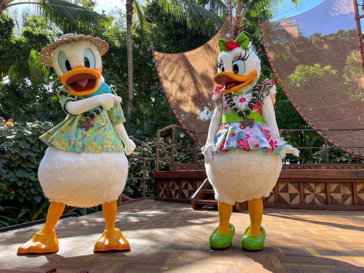 How to meet every Disney character at Aulani (without waiting in line!)
