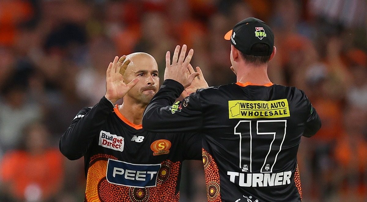 11 wickets to spin: BBL match breaks record the same day as SCG's 138 ...