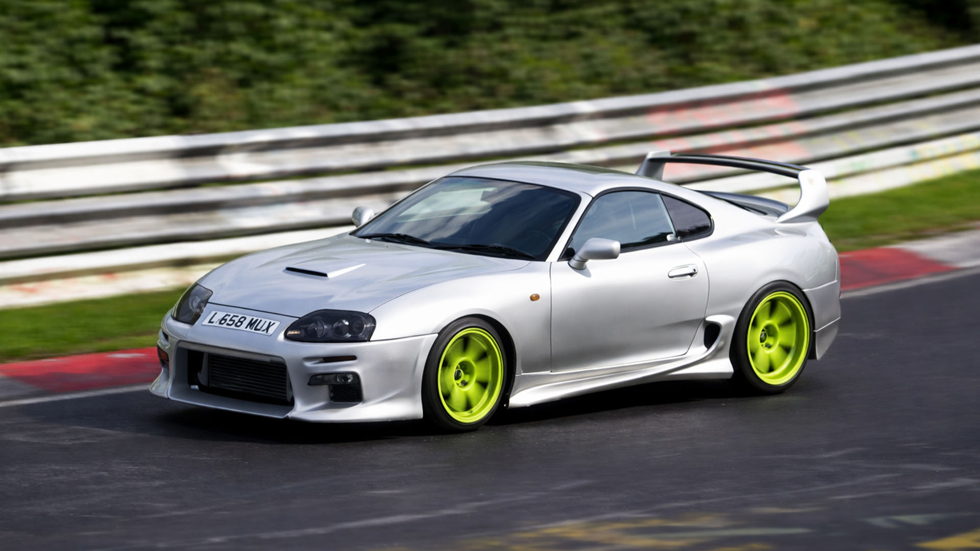 Intense driving at Foxhole section Nordschleife