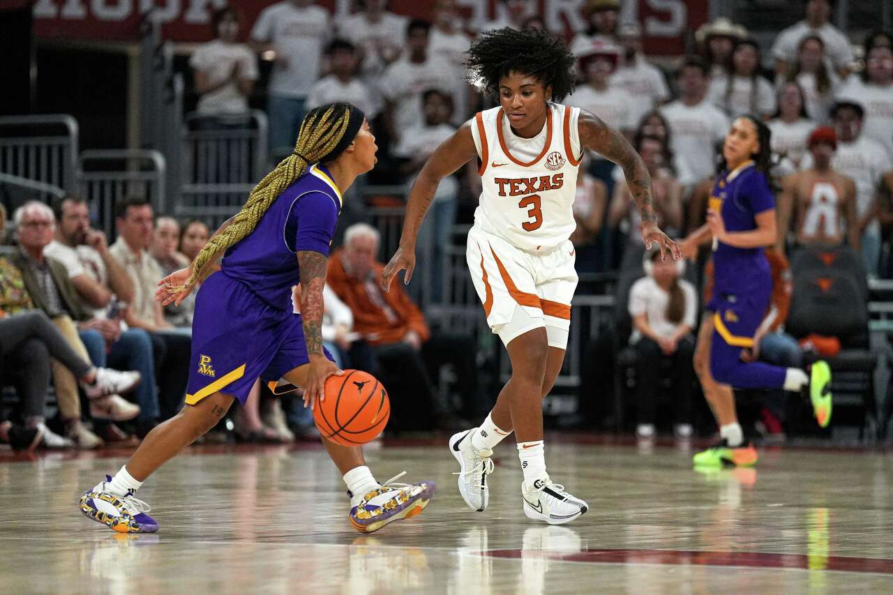 Live updates, highlights: Undefeated Texas hosts No. 15 Ole Miss in SEC ...