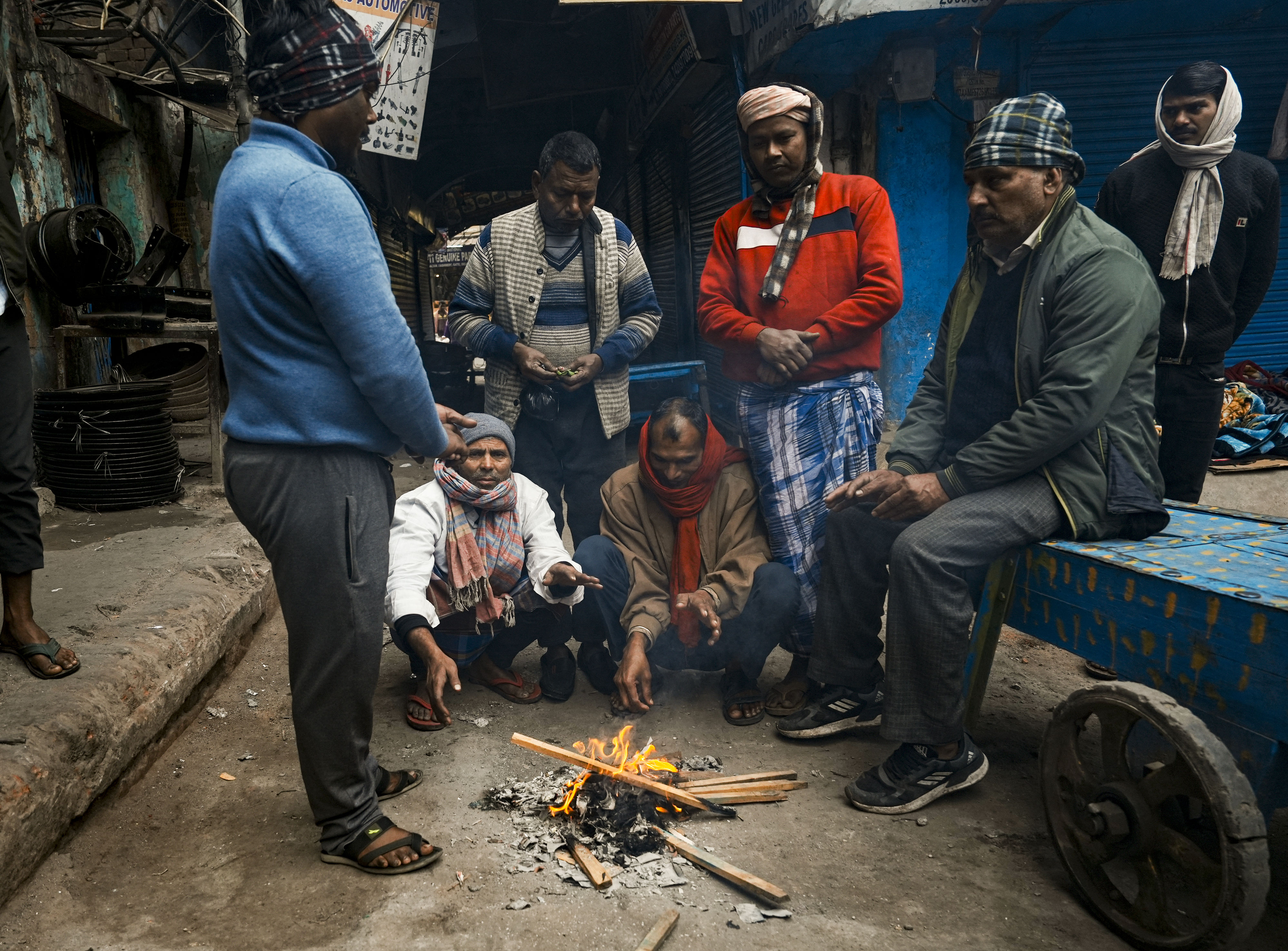 Day temperatures low amid cloudy conditions in Delhi; cold wave likely ...