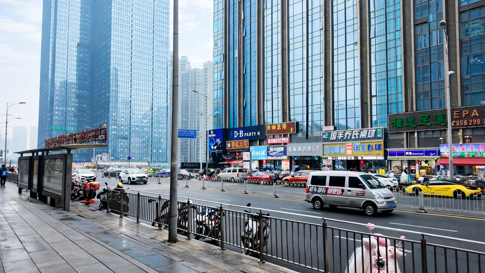 Vivre au cœur des géants dans la ville verticale de Chine