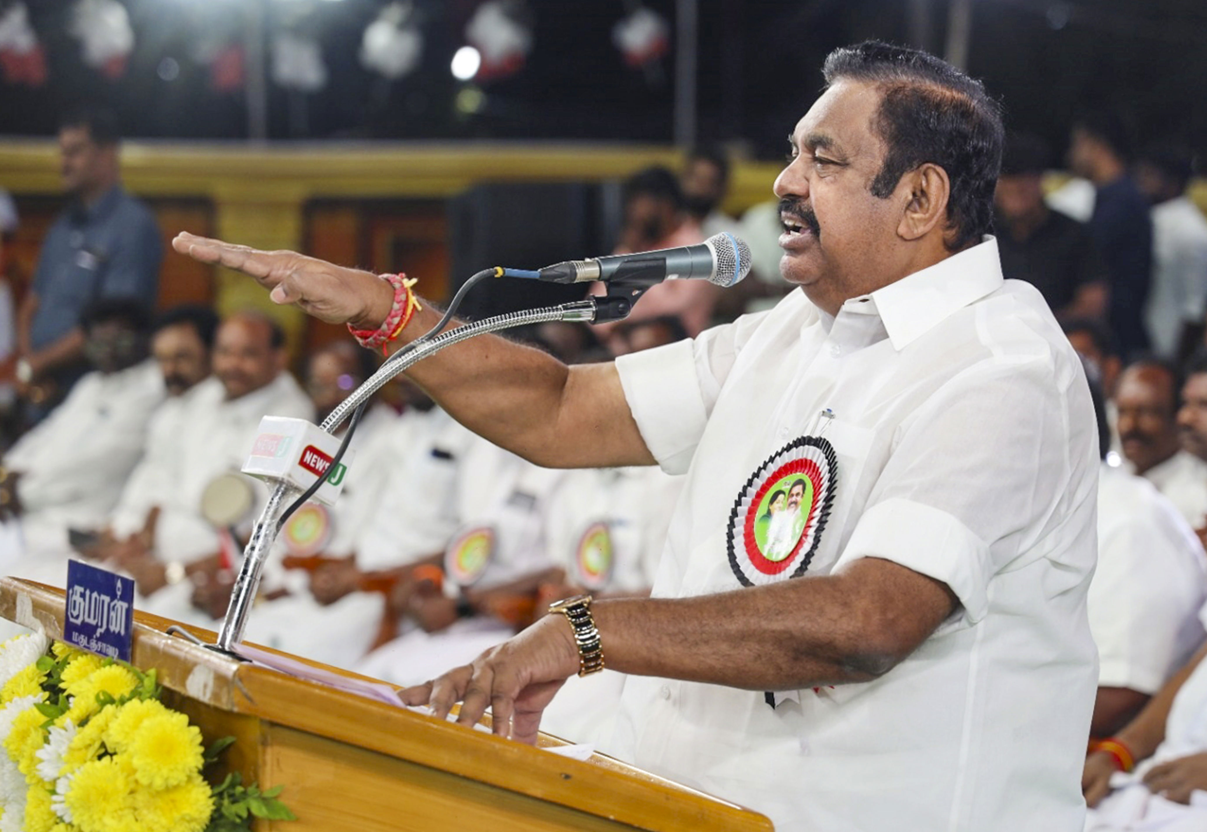 Palaniswami meets Shah, discusses prevailing political situation in TN