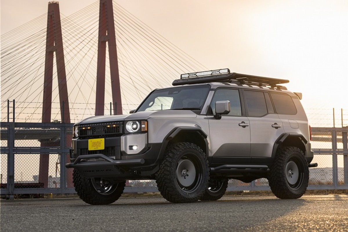 New Toyota Land Cruiser transforms into a 37-inch-tire showstopper