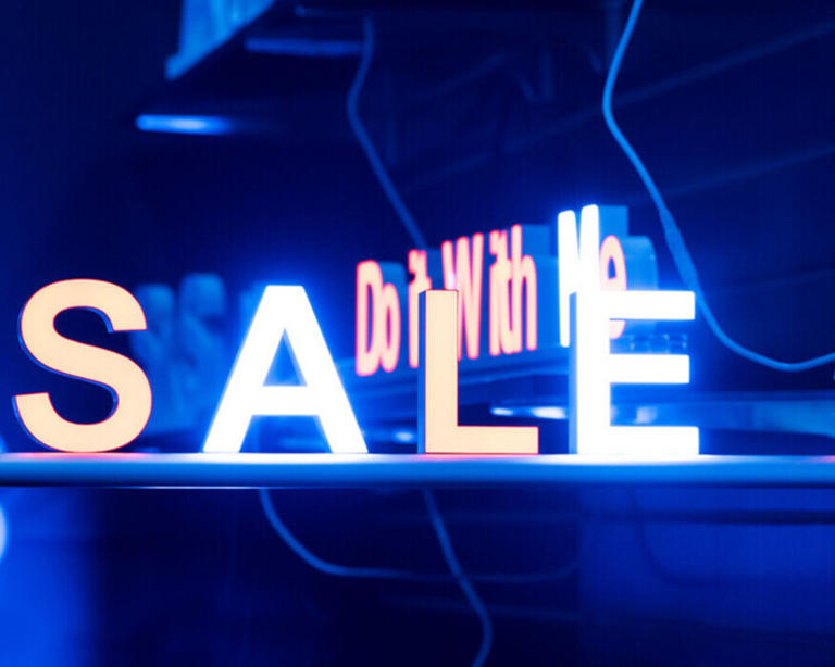 Fluorescent bulbs are being banned in one state in 2026