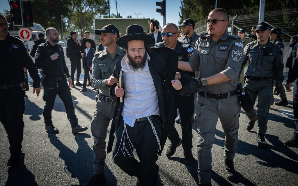 Despite protests, IDF personnel officer says hundreds of Haredim ...