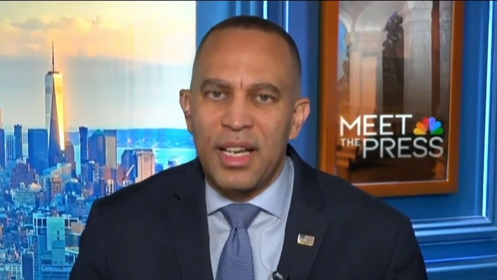 'He's done a terrible job running America': Hakeem Jeffries mocks Trump ...