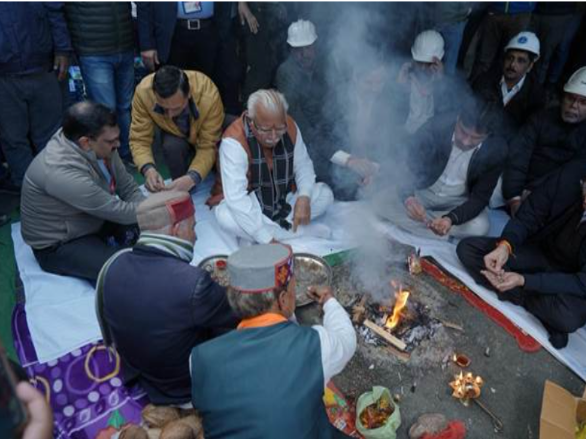 Power minister inspects Chenab hydro project, directs faster silt ...