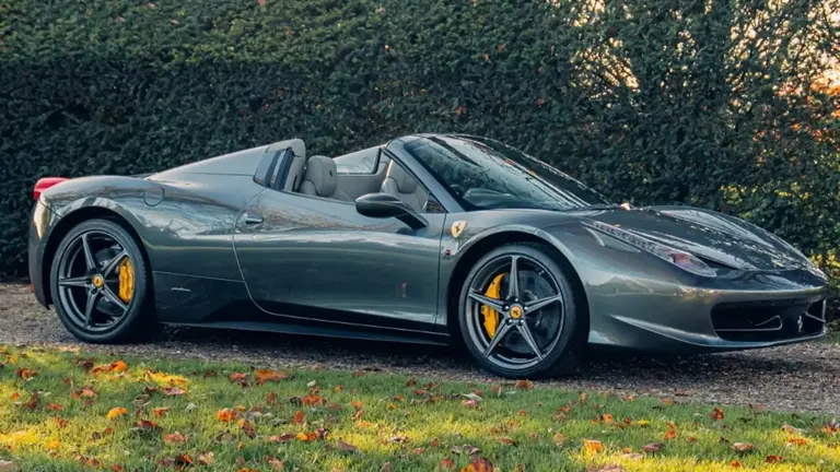 Deze Ferrari, die naar de veiling gaat, is alleen door het Ferrari ...