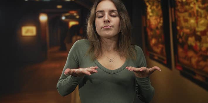 This 'hand out' psychological test tells you quite a bit about yourself ...