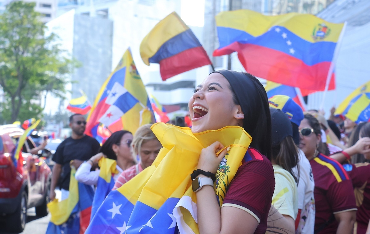 Zandberg i Śliz rozpaczają nad Maduro, a Wenezuela świętuje