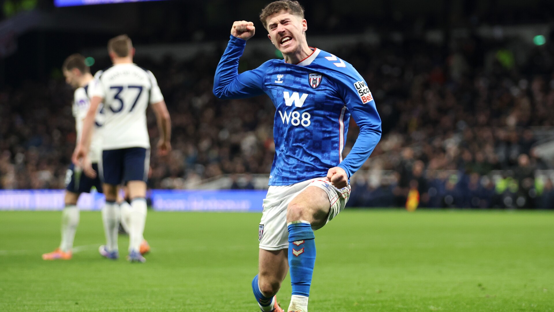 Spurs 1-1 Sunderland: Brian Brobbey blasts Black Cats to point in comeback