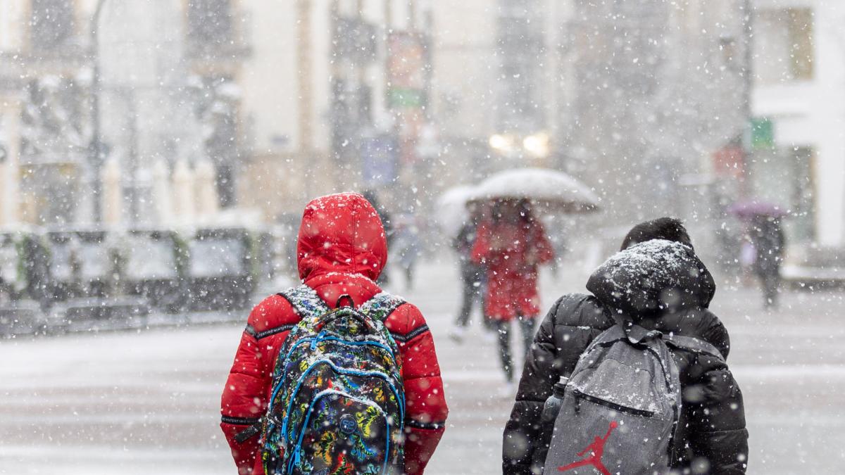Alerta en casi toda España por nieve, heladas y temporal este lunes ...