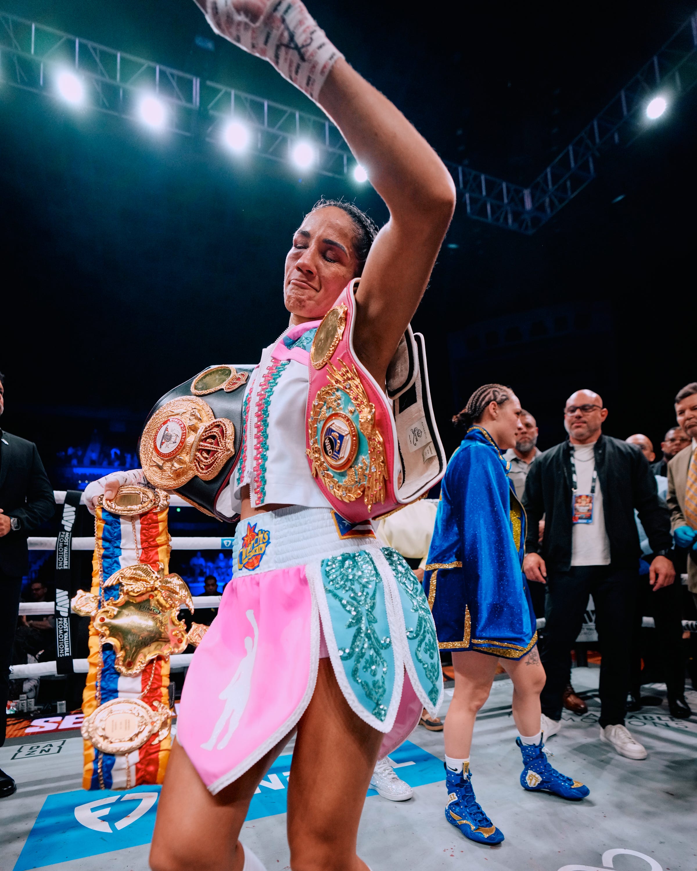 Amanda Serrano offers to replace injured Kayla Harrison at UFC 324