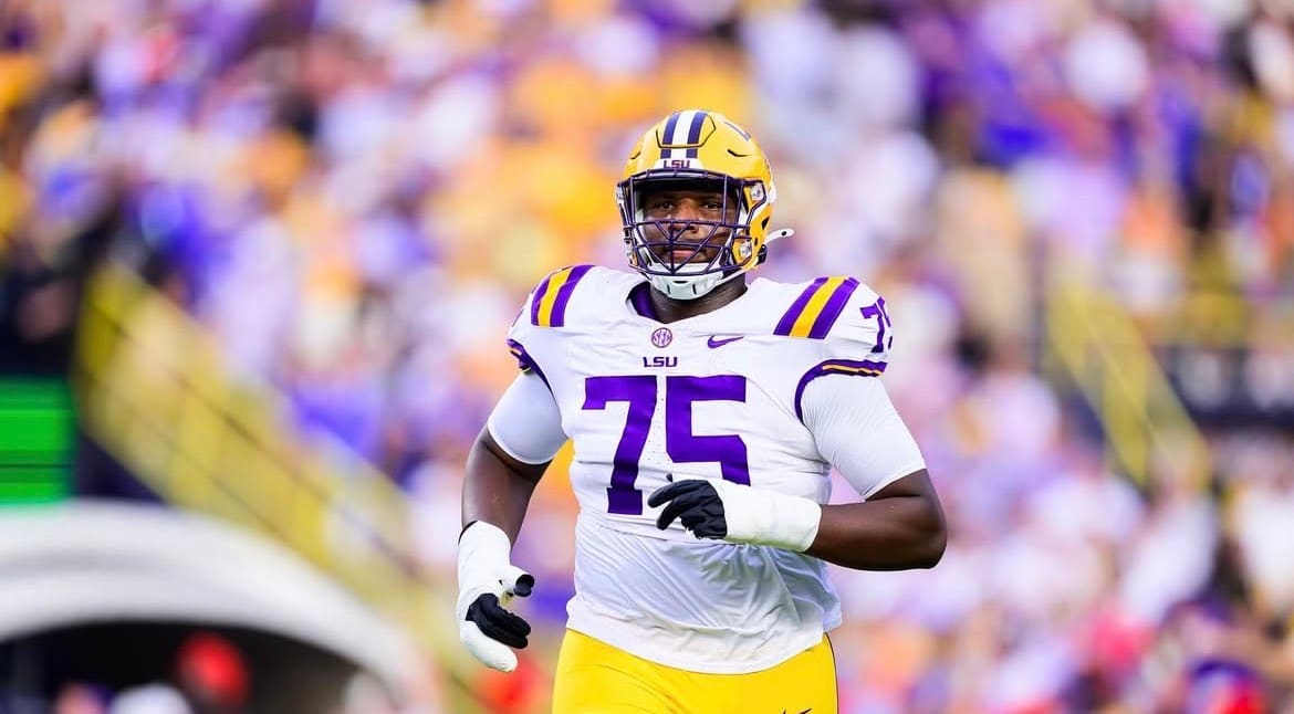 LSU OL Weston Davis enters NCAA transfer portal