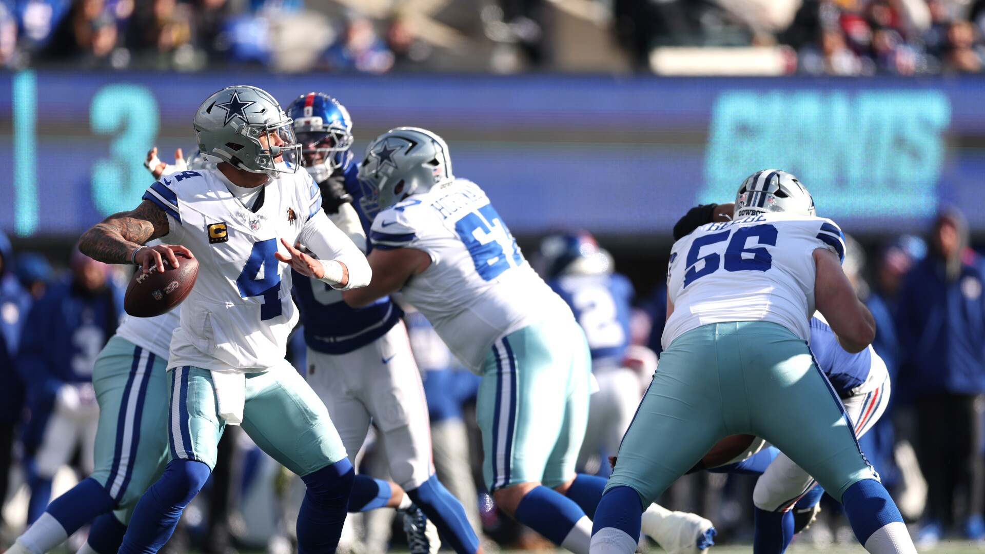 Joe Milton replaces Dak Prescott for second half