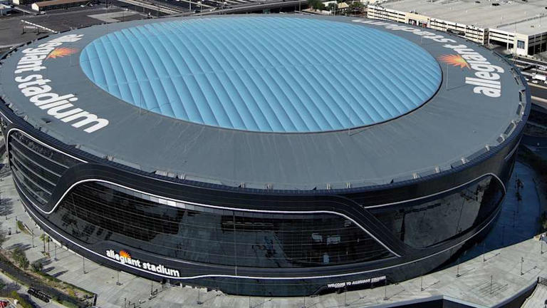 Raiders vs. Chiefs Week 18 live game thread