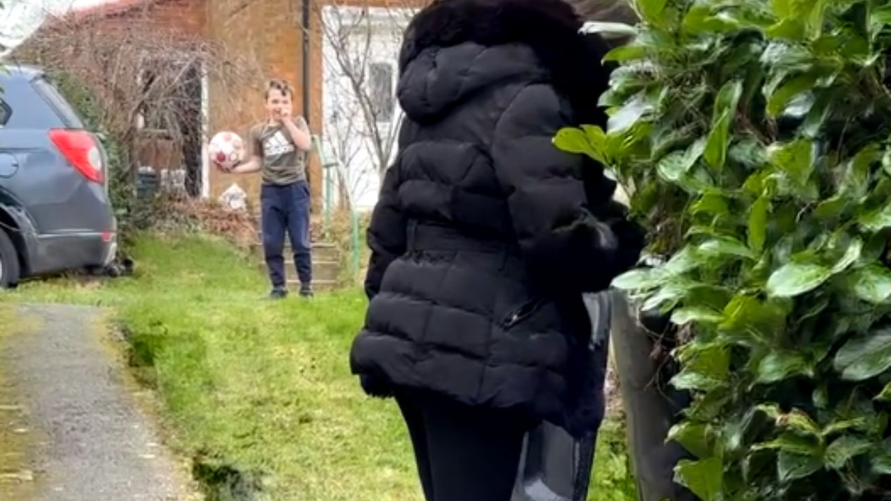 Group attempts to free rat from bin but gets scared when it makes a ...