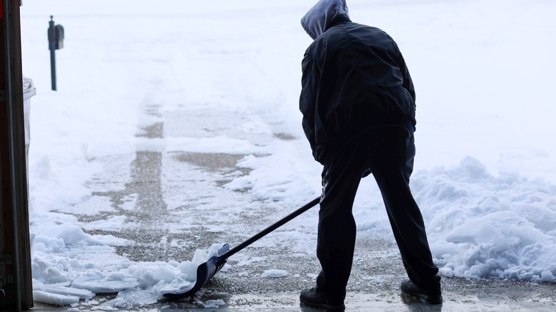How to get rid of black ice on your driveway