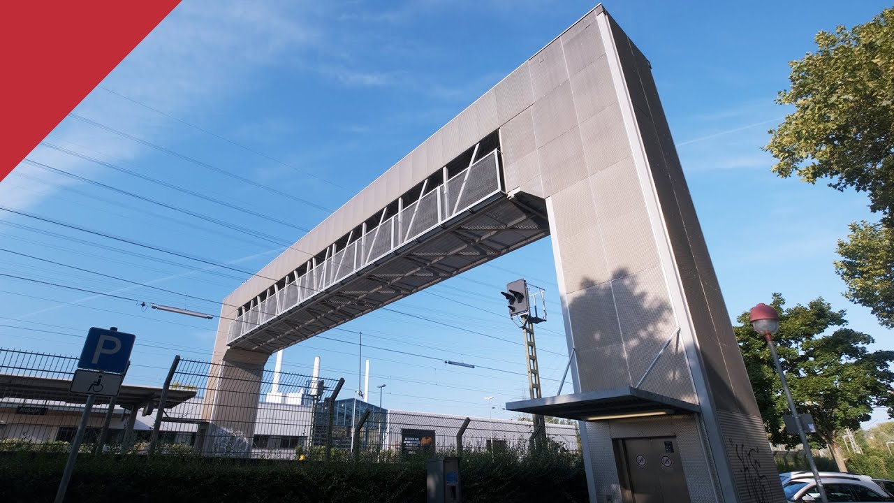 I can’t believe this elevator can move sideways!