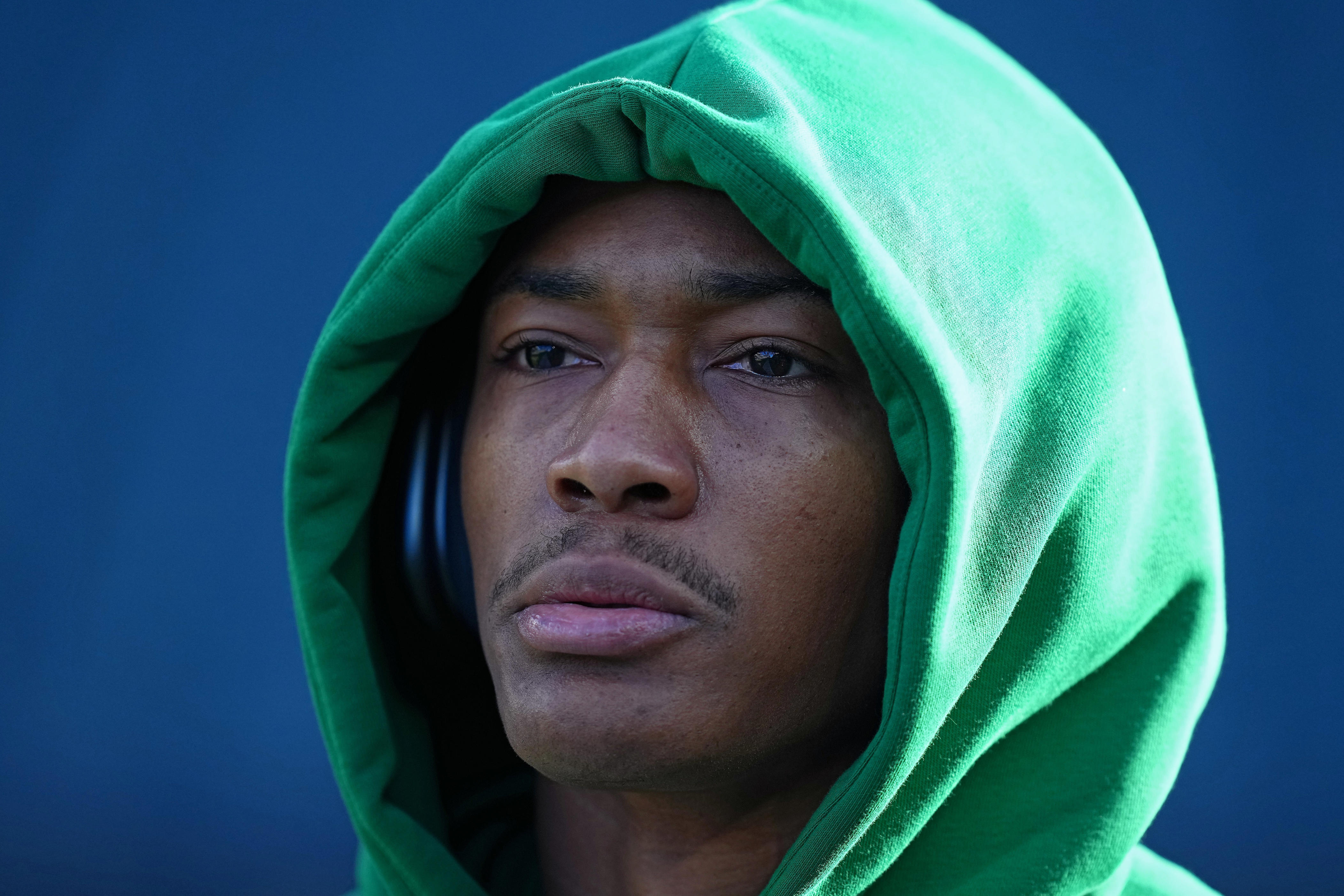 DeVonta Smith goes over 1,000 yards receiving in season finale vs ...