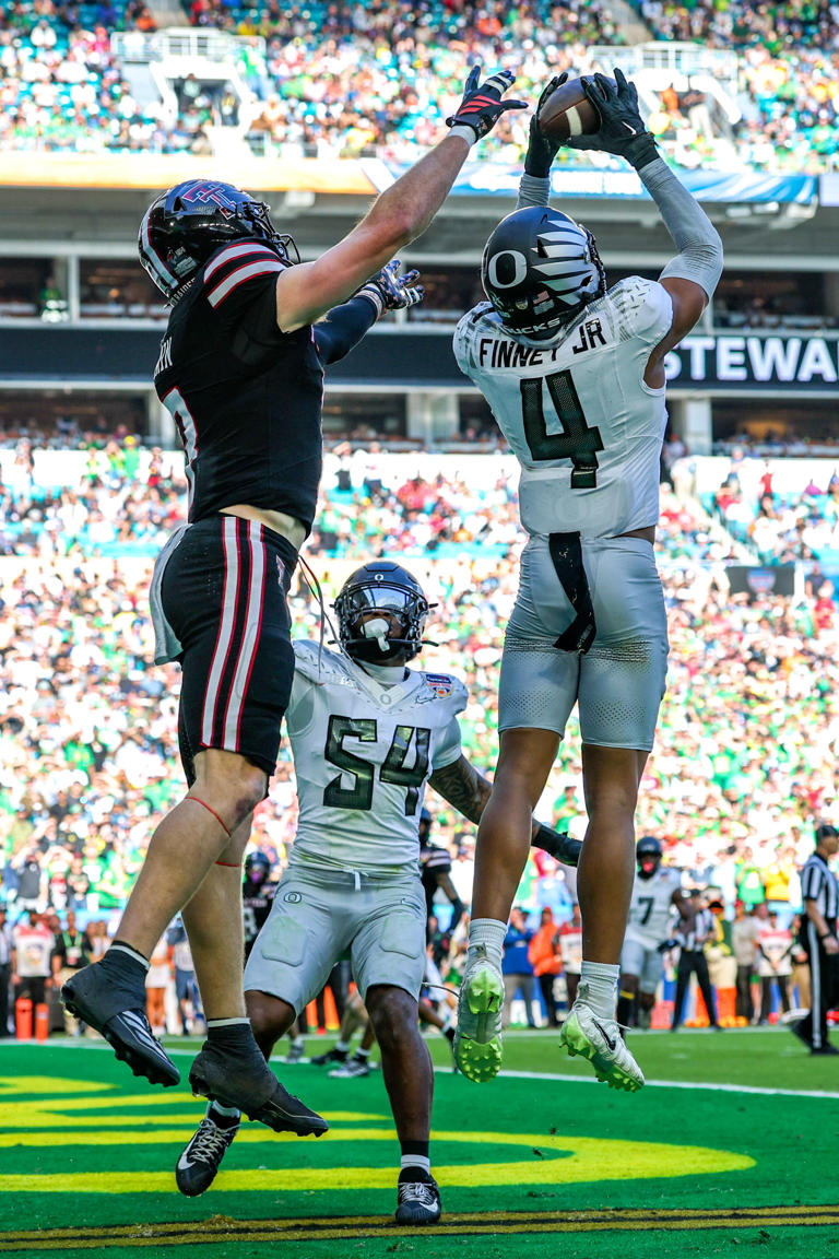 Football: CFP quarterfinals by the numbers