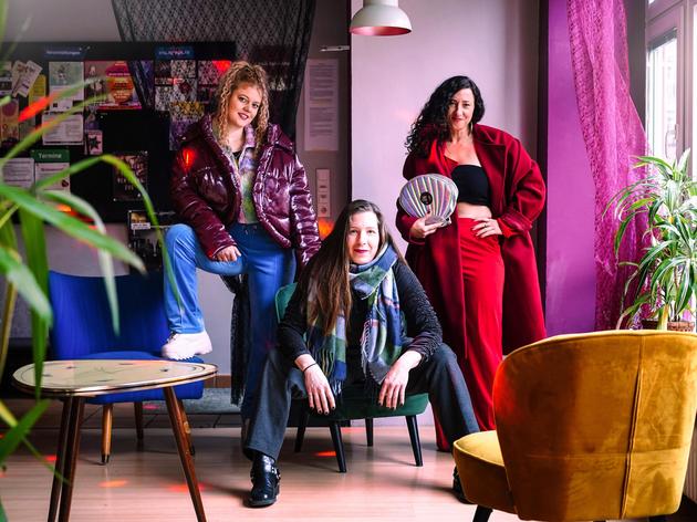 Sapphic Pearls: „Ich sehe in Zukunft Frankfurt als neues Flinta*Paradies“