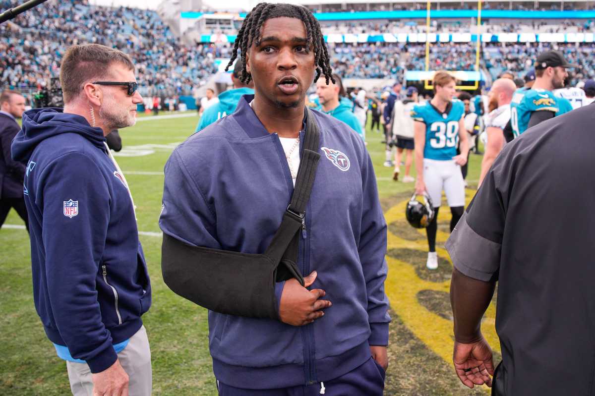 Mike McCoy shares update on Cam Ward’s shoulder injury after Titans ...