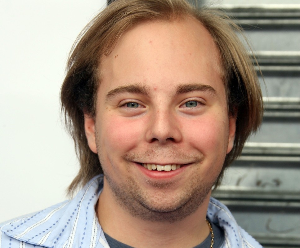 Ex-Disney child star says he was fired from Universal Studios after ...