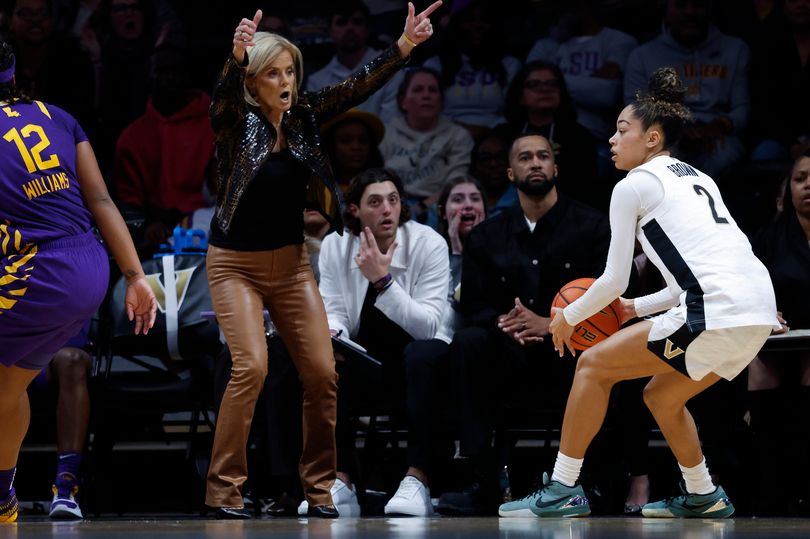 Kim Mulkey sends warning to potential LSU recruits after massive win ...