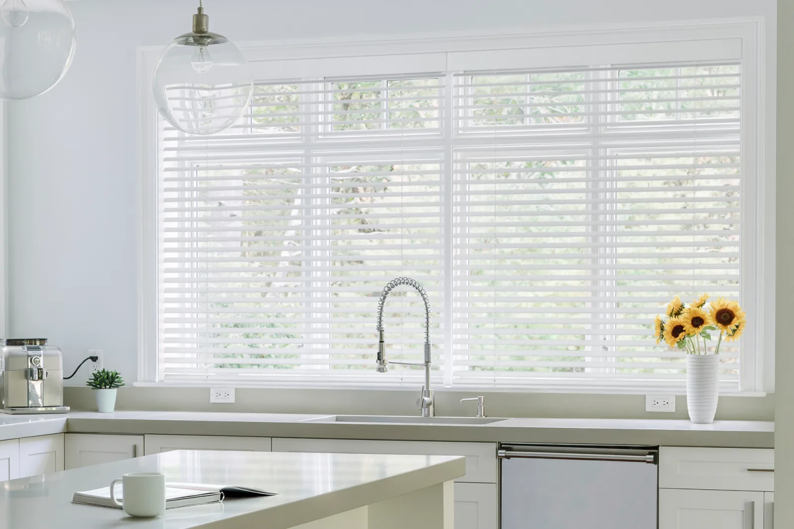 Lutron adds smart wood blinds to its Caséta DIY smart lighting line