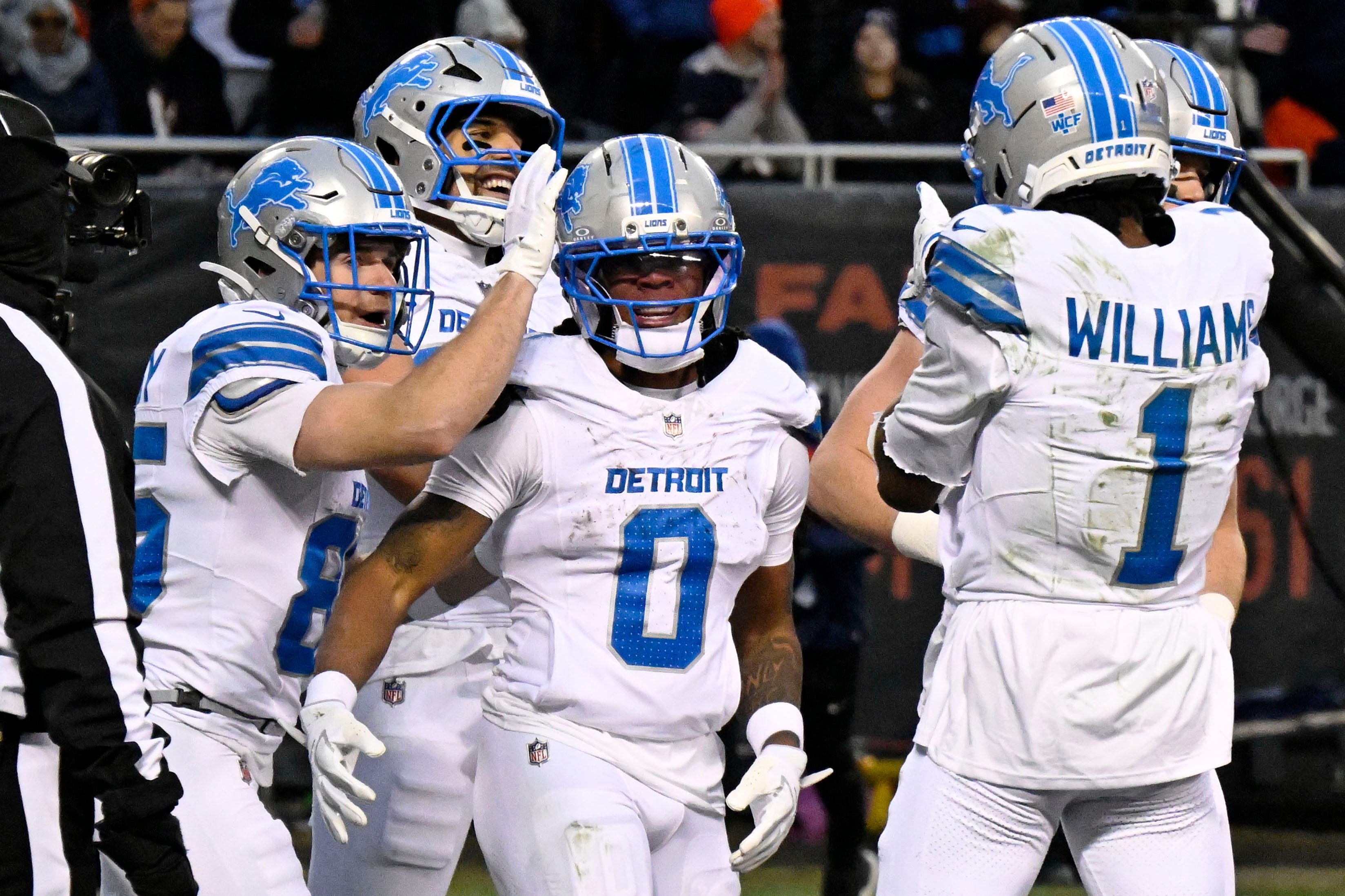 Lions' Jahmyr Gibbs ties NFL record shared by Barry Sanders, Randy Moss