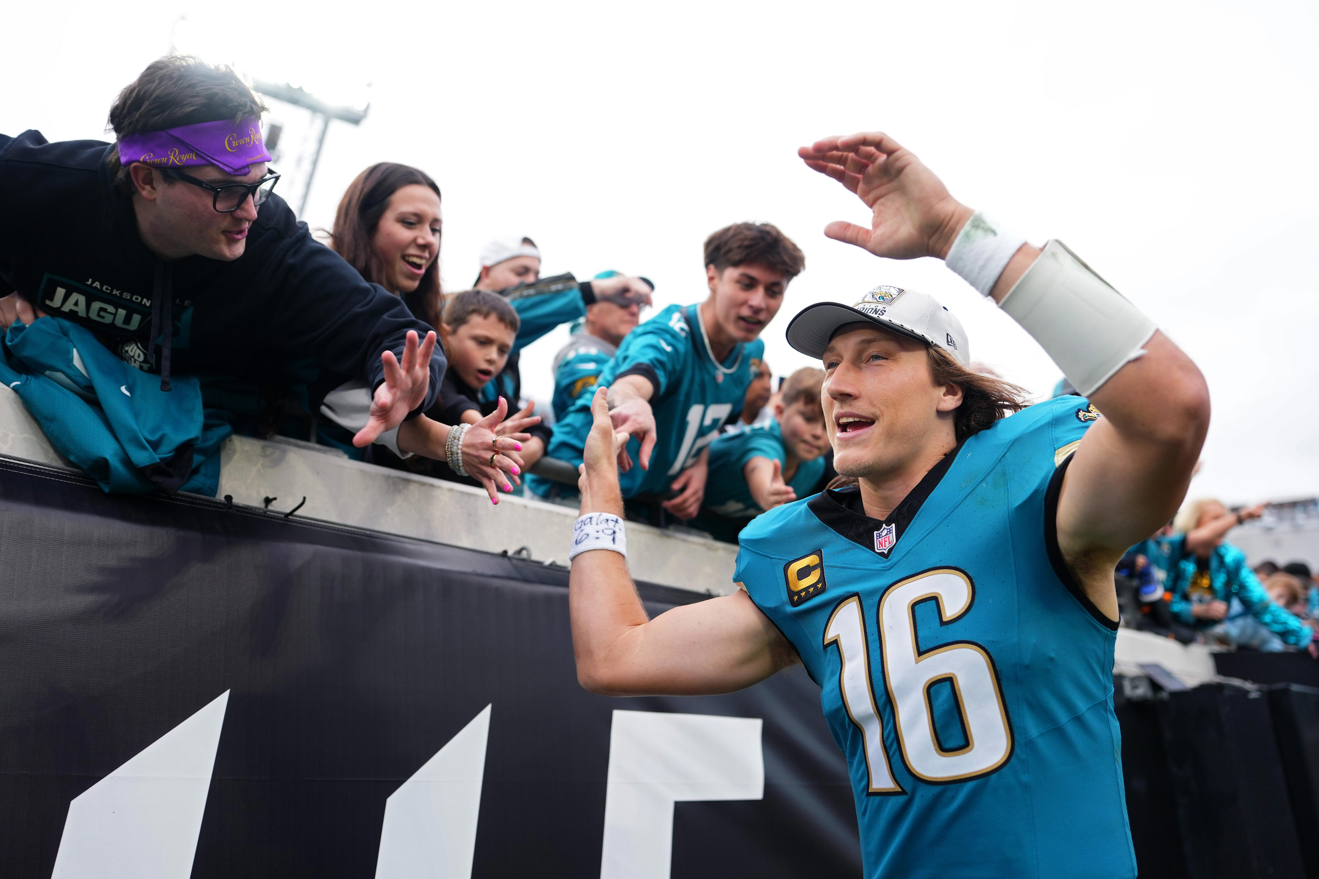 NFL playoff picture, standings, scores, updates: Jaguars, Panthers win ...