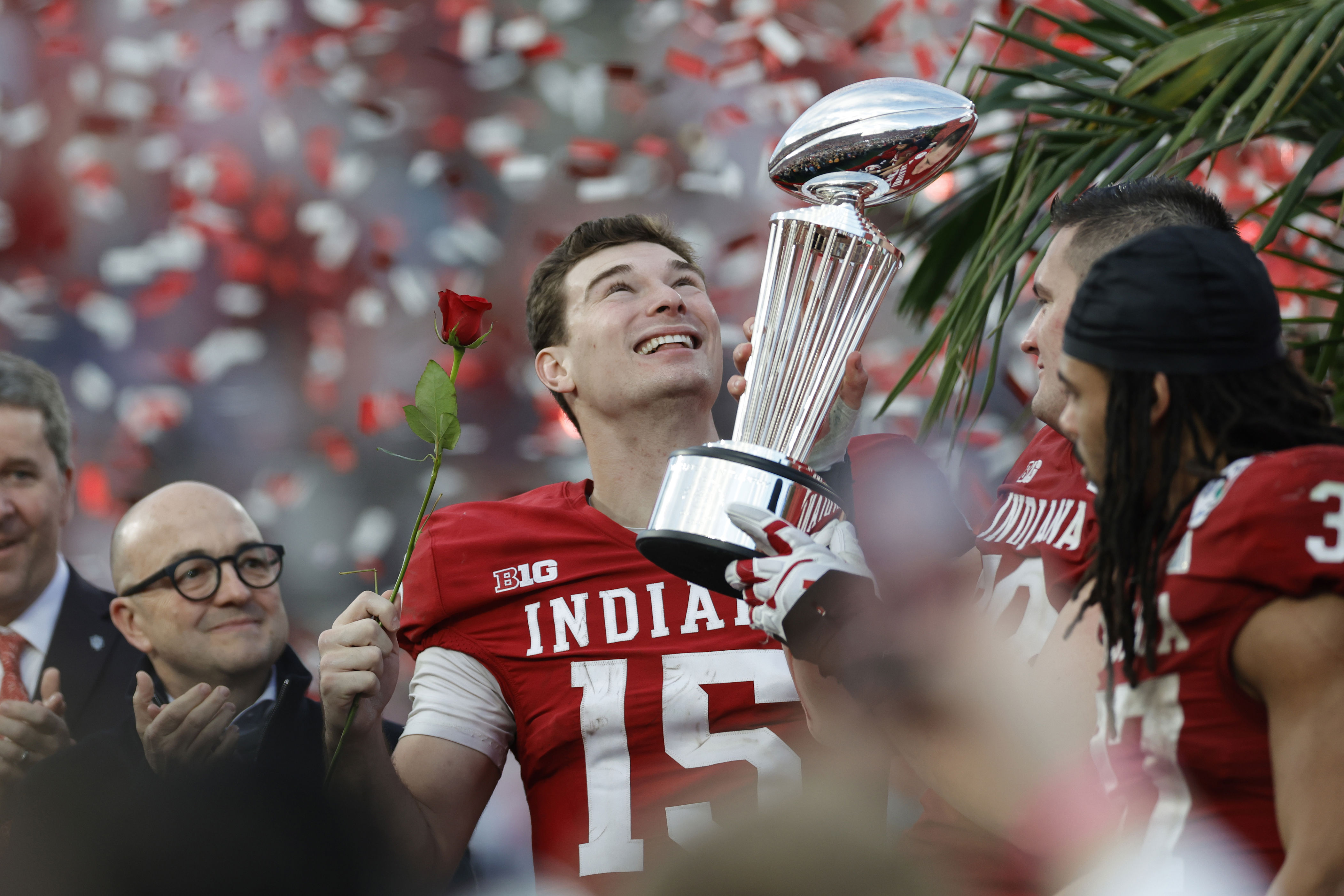 Indiana QB Fernando Mendoza favored at No. 1 overall to Las Vegas ...