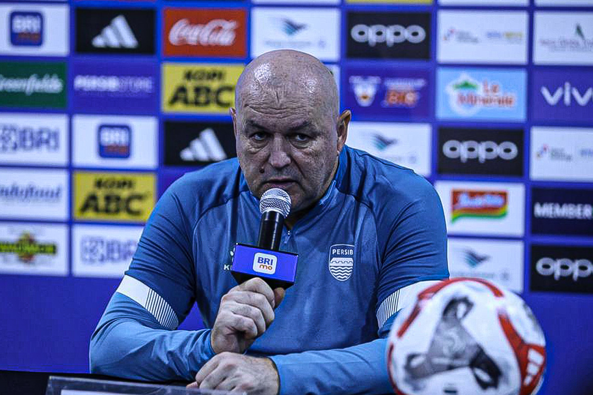 Tanpa 3 pilar, Persib Bandung tantang keangkeran Persik Kediri di ...