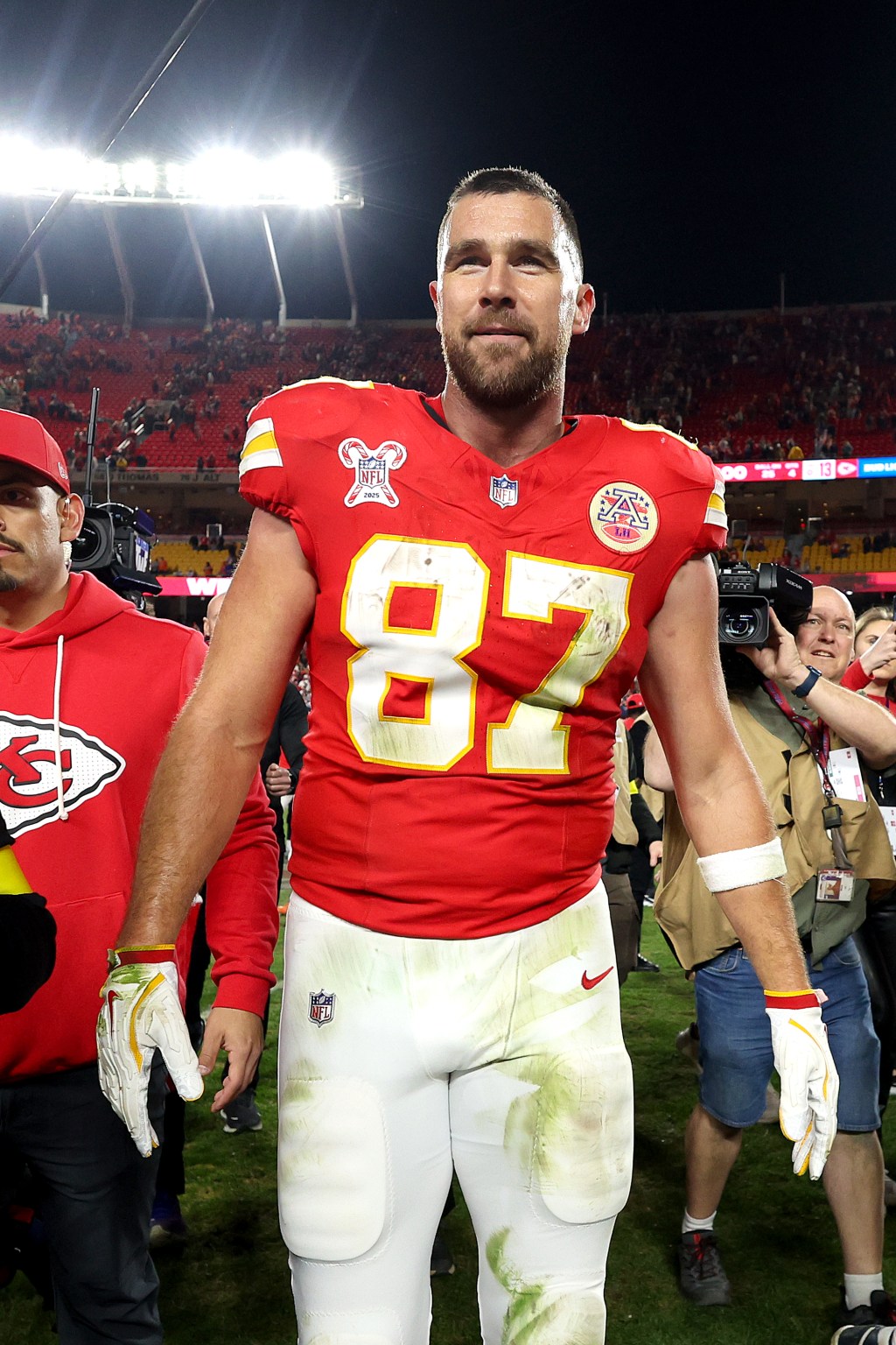 Taylor Swift skips Travis Kelce’s last Chiefs game of the season as retirement buzz ramps up
